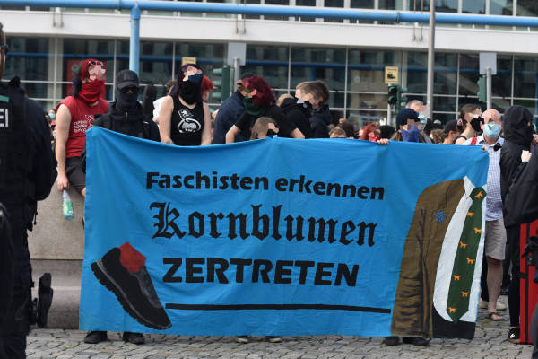 ANF | Dresden: Alle zusammen gegen den Faschismus
