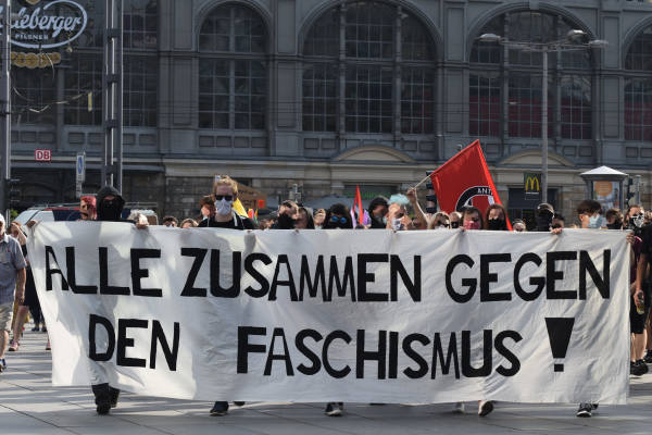 ANF | Dresden: Alle zusammen gegen den Faschismus