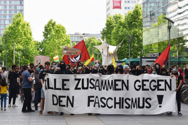 ANF | Dresden: Alle zusammen gegen den Faschismus