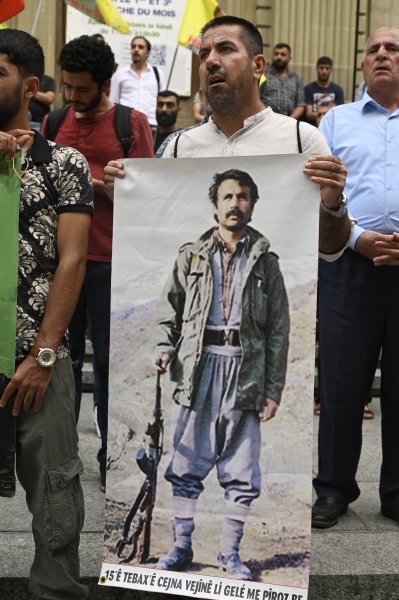 ANF | Kurdish youth movement demonstrates for Öcalan in Switzerland