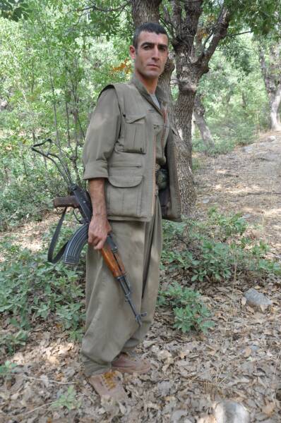 ANF | HPG veröffentlichen Identität von gefallenem Kommandanten Zinar Amed